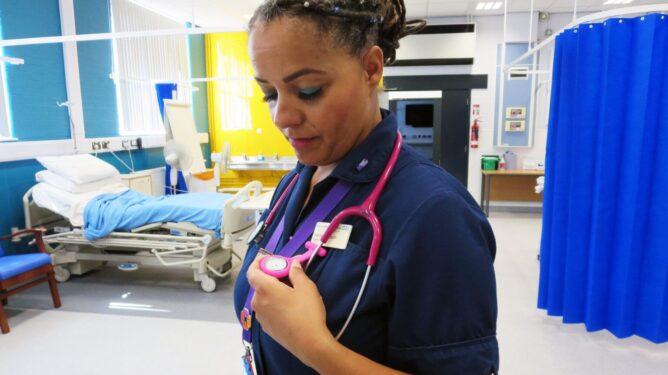 Internationally Educated Nurses and Midwives Online Leadership ...